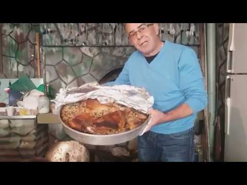 Κλειστό αρνί σε ξυλοφουρνο από τον Γιάννη - YouTube