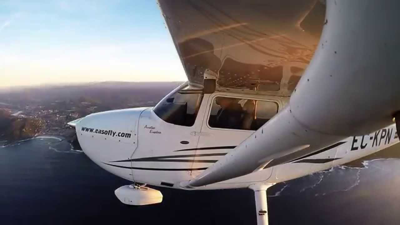 VOLANDO ALTO. 2015 - YouTube