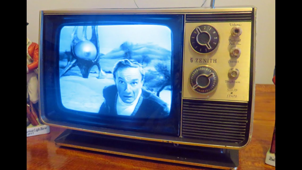 Zenith Spirit of '76, Black and White Television Model G1176X made in ...