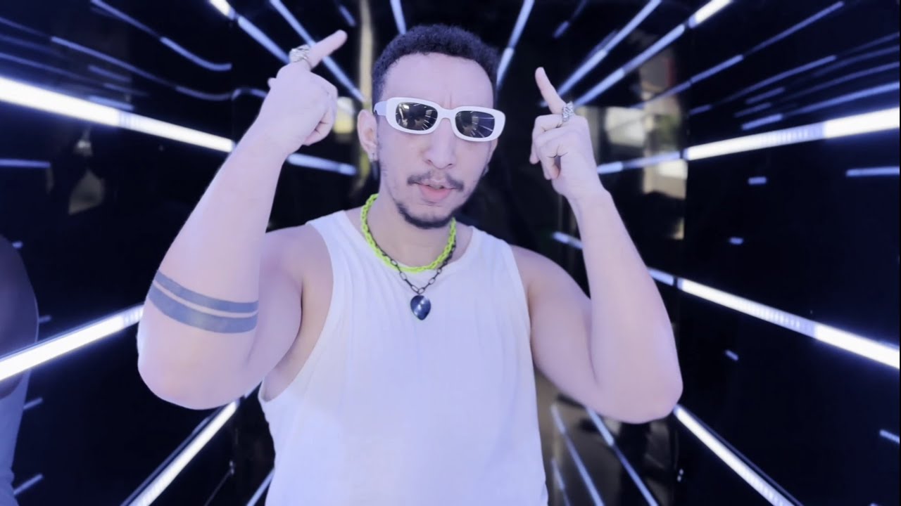 Dj Yuri Dias - Desce e Rebola (Clipe Oficial) - YouTube