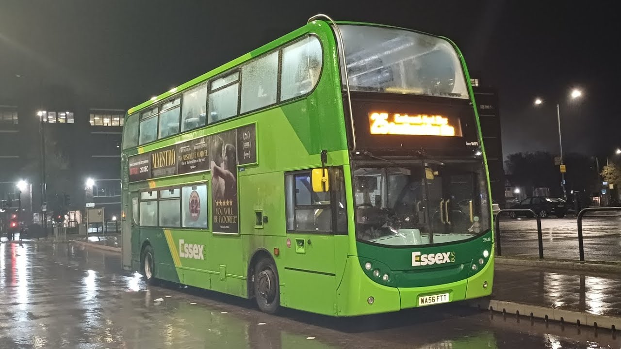 *KICKDOWN GALORE* First Essex Enviro 400 Trident WA56 FTT 33418 Route ...
