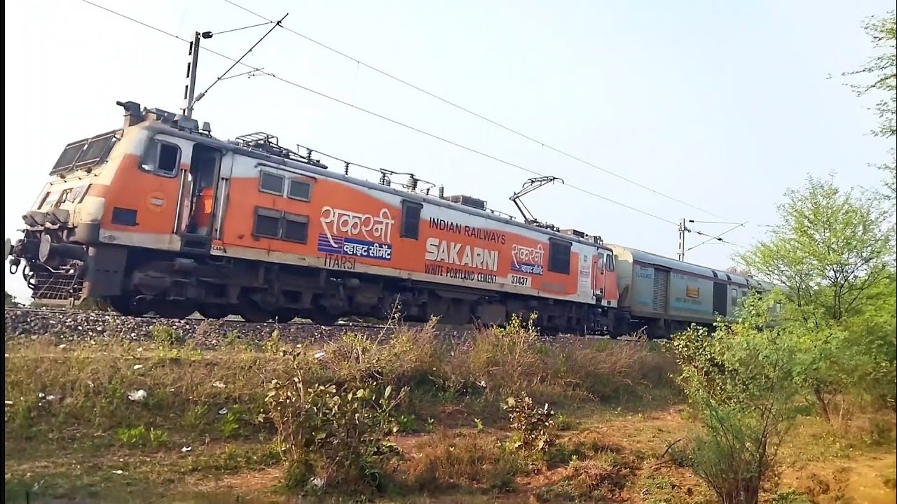 light locomotive+Express Train LHB+ICF Train & Track Sound Action 😍 ...
