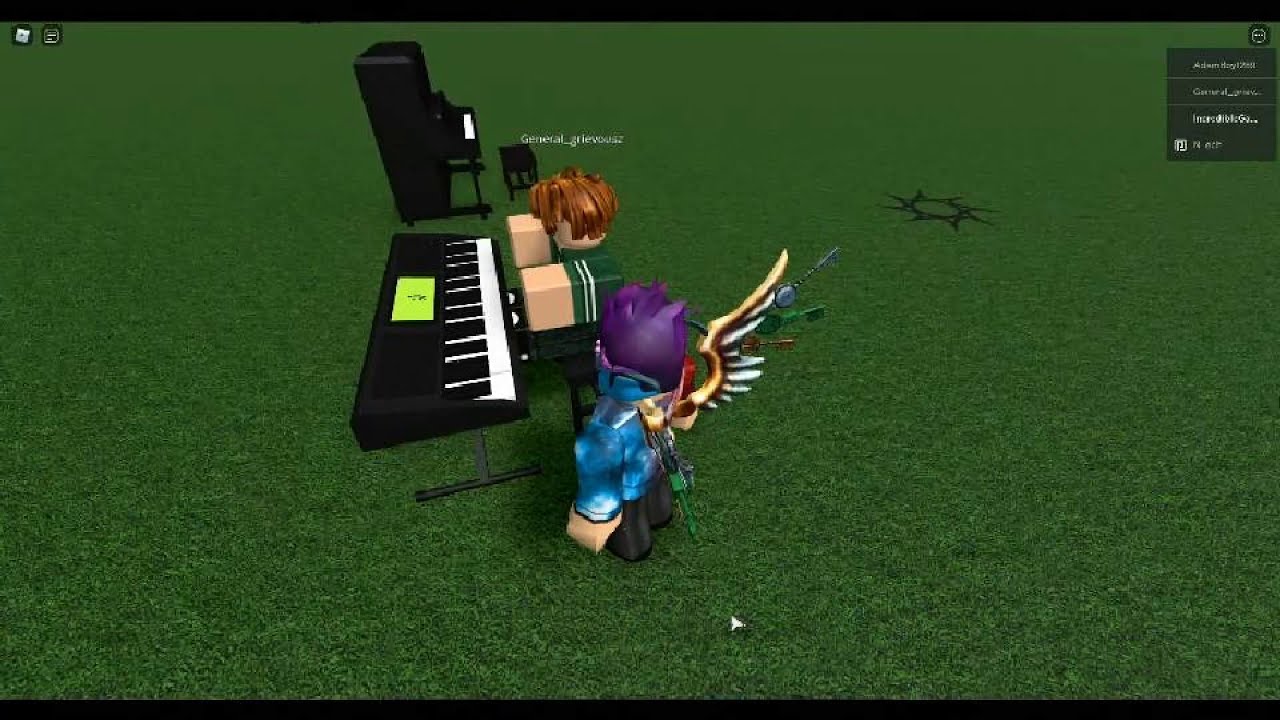 Talented roblox player plays the piano - YouTube