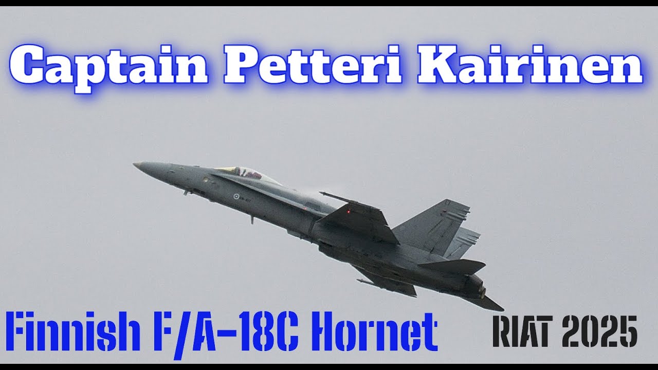 ️ f18 roll - YouTube