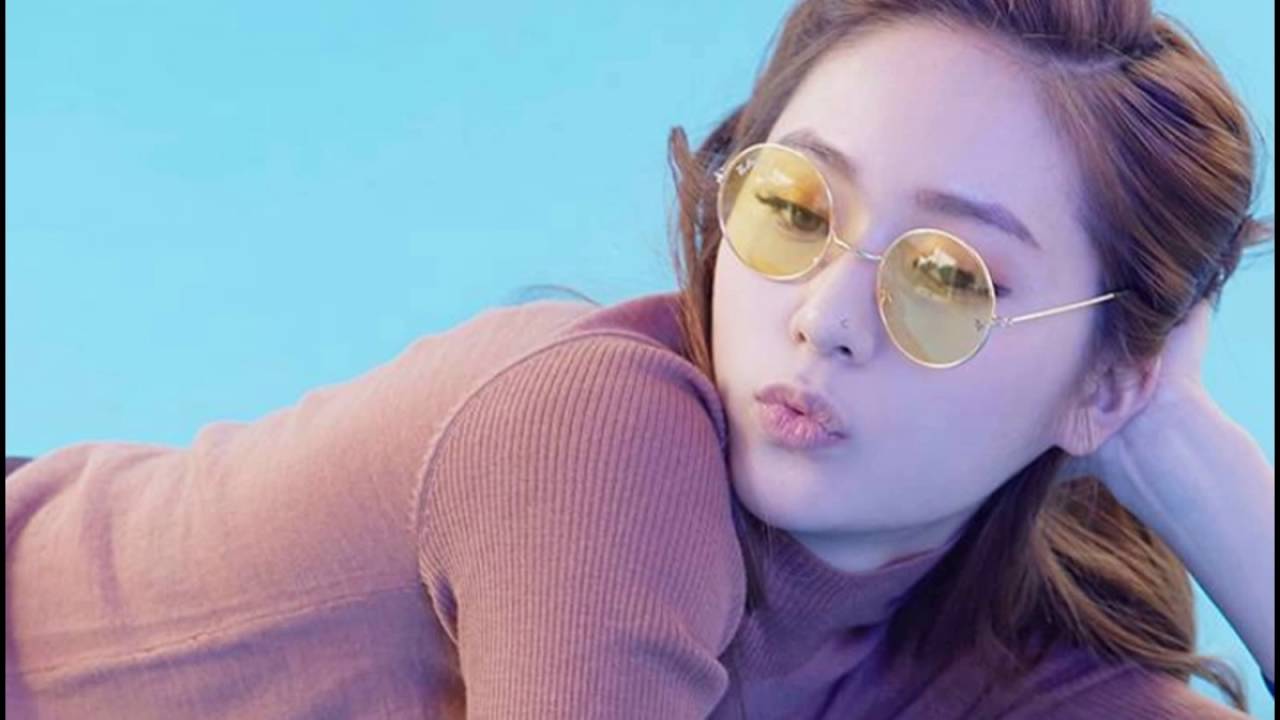 f(x) Krystal's instagram account - YouTube