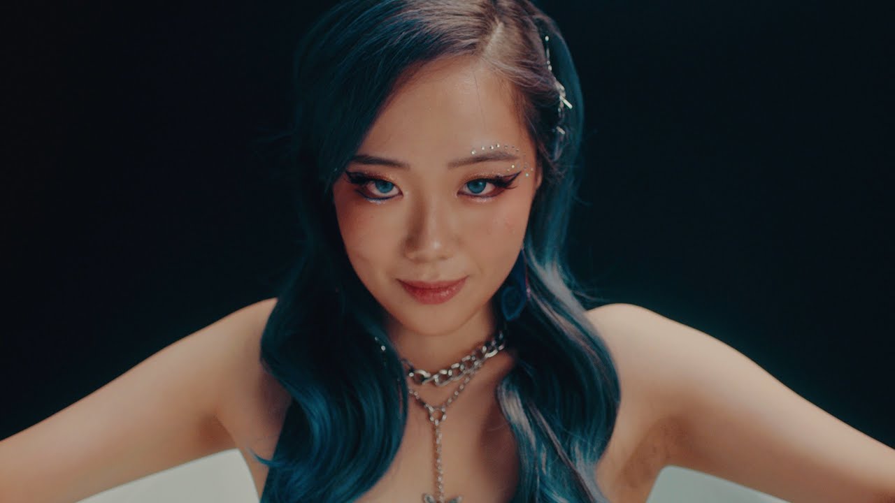 SORAH - HEARTBREAK FROM HOME (Official Music Video) - YouTube