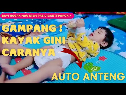 GAMPANG ! CARA MENGGANTI POPOK CELANA BAYI
