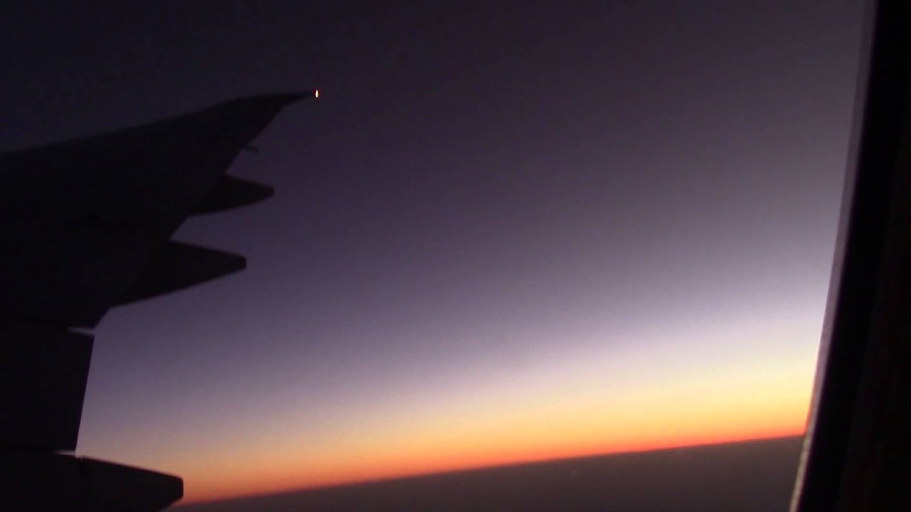EMIRATES Sunset Flight 777-300ER - YouTube