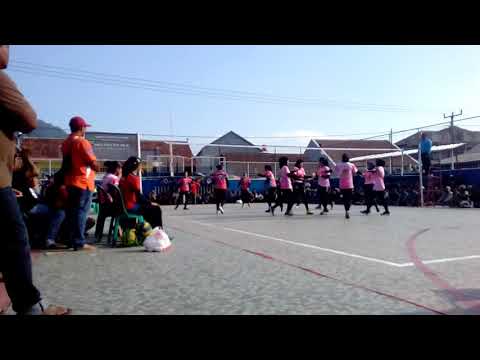 Dahsyat,,,Bola pecah ketika smes mengenai Payudara