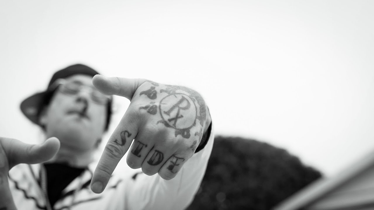 Bobby California x A-Wax - Trapped out every house (Official Music ...