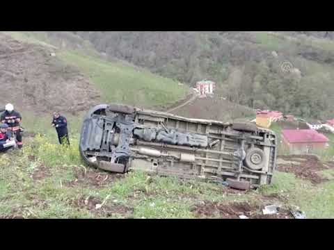 TRABZON - DİYALİZ HASTALARINI TAŞIYAN SERVİS UCURUMA YUVARLANDI
