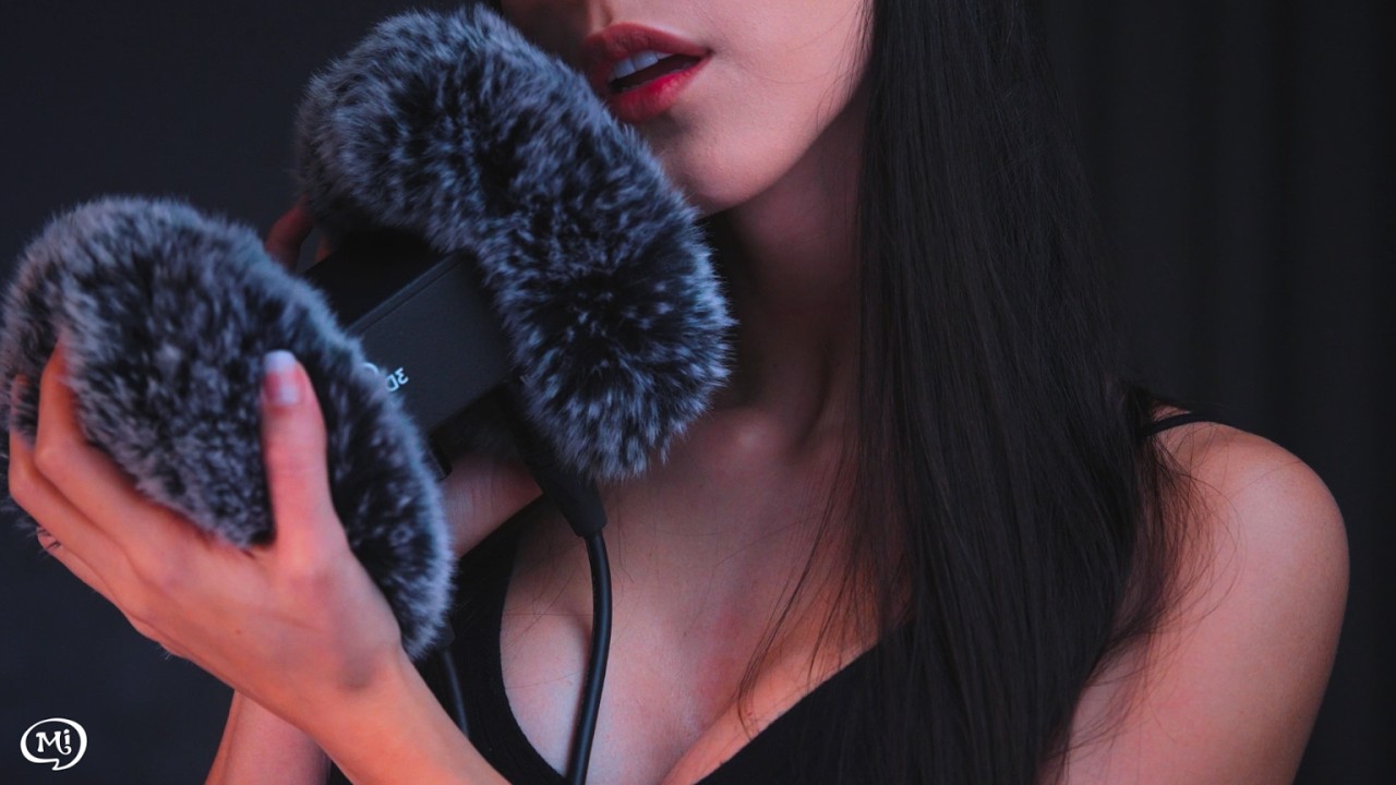 ASMR MAX ZOOM 🤤 deep whispers from ear to ear 👂🏼 BACKGROUND RAIN 🌧️ 4K - YouTube