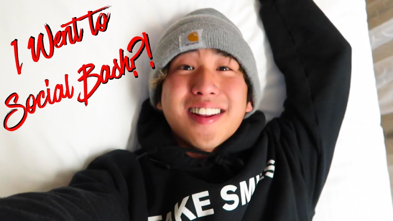 I WENT TO SOCIAL BASH! - YouTube