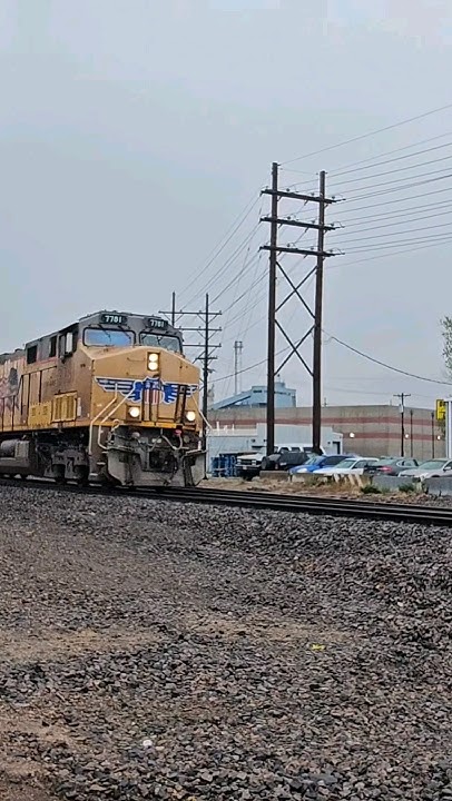 UP 7781 GE C- 45ACCTE Leader! - YouTube