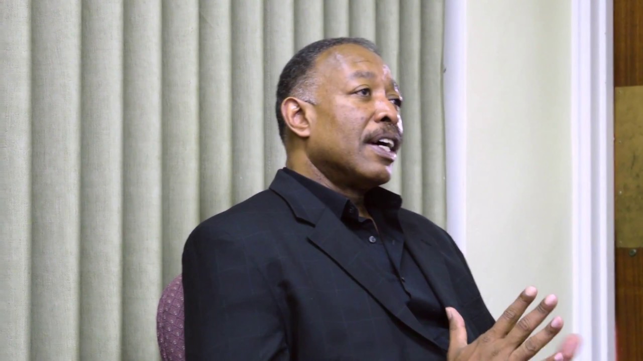 Lee Smith Interview - YouTube