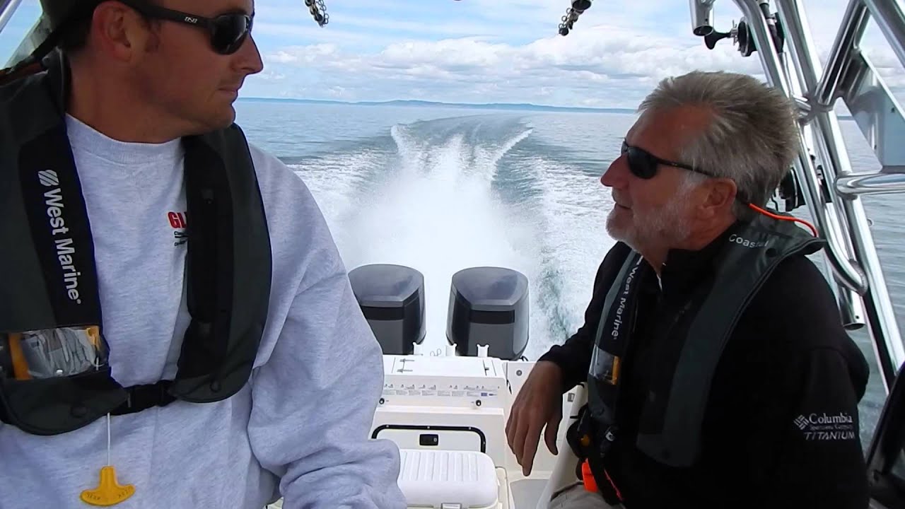 23 Boston Whaler Walkaround Whaler Drive WOT - YouTube