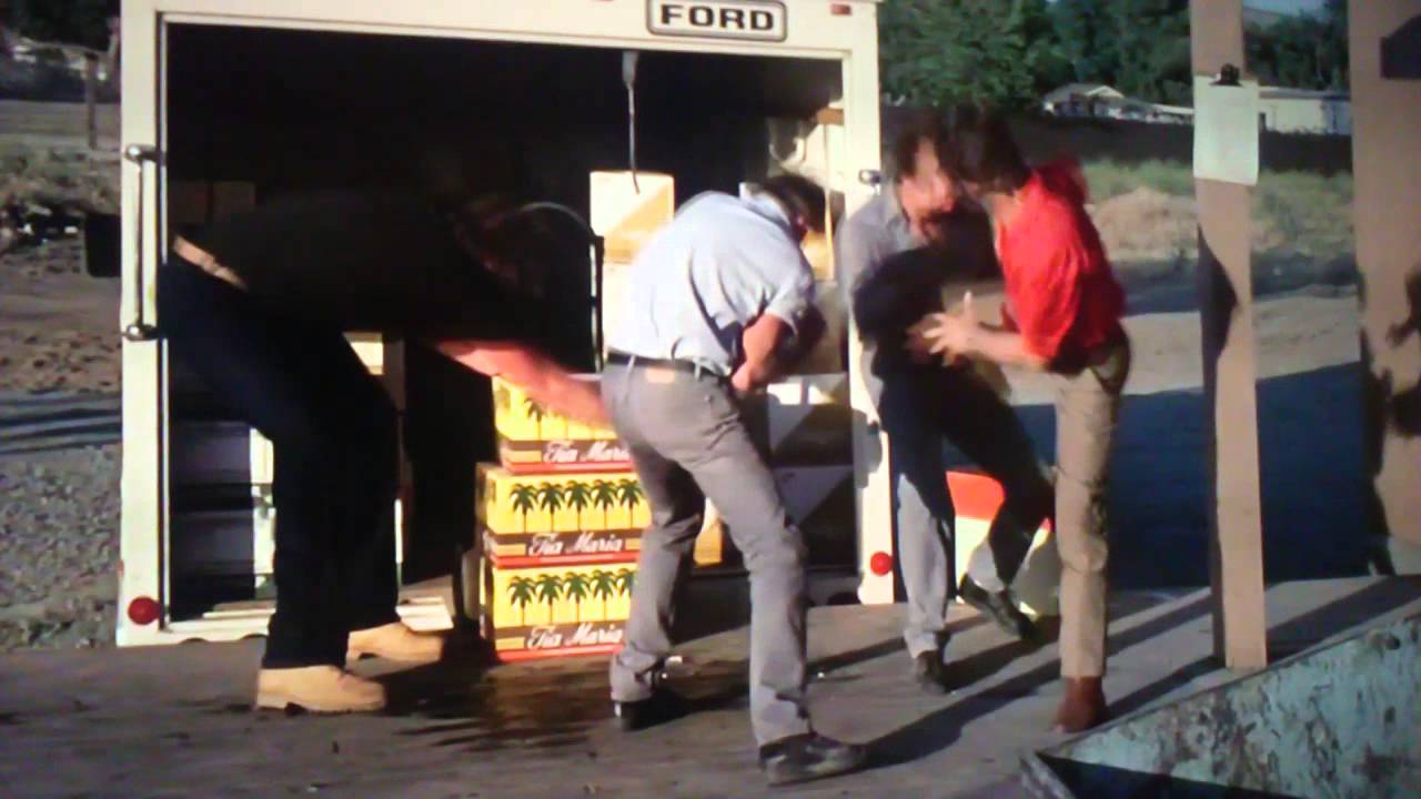 Road House fight scene part 3 - YouTube