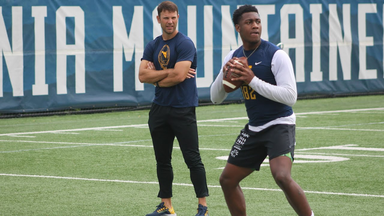 QB commit Raheim Jeter throws for Graham Harrell at WVU camp - YouTube