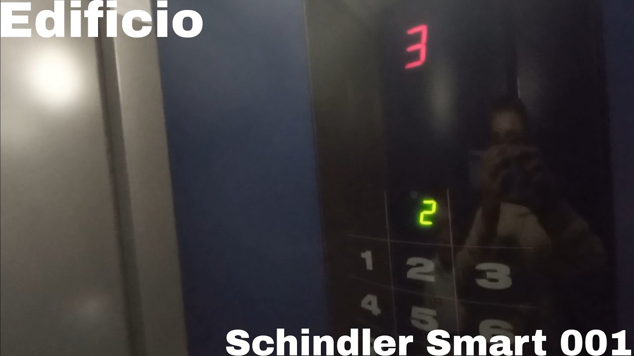 Ascensor Schindler Smart 001 MRL de los 2000 en un edificio, Luanco ...