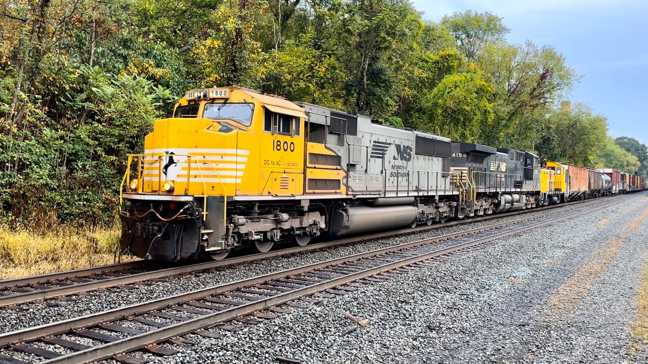 Colorful Consists & Dash 9 Funeral Train! NS 11V | Last Trains of 2023 - NS Pittsburgh Line ...