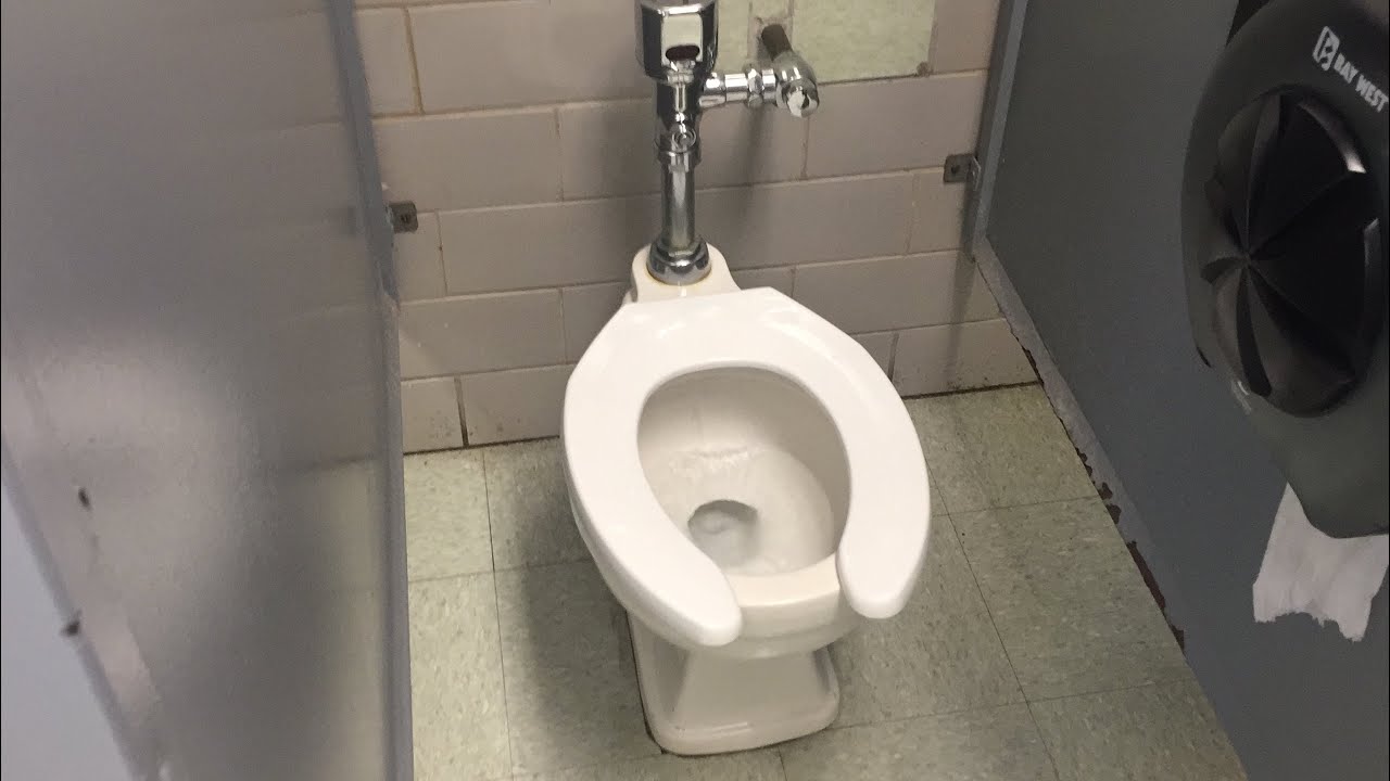 [1256] 1954 Crane Round bowl Santon toilets +Standard Devoro - YouTube