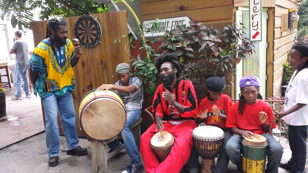 Rastaman chanting and playing Congos in Blue mountains Jamaica! - YouTube