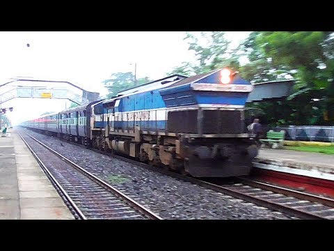 SGUJ EMD WDP-4 Pulling New Jalpaiguri-Digha Paharia Express at Early ...