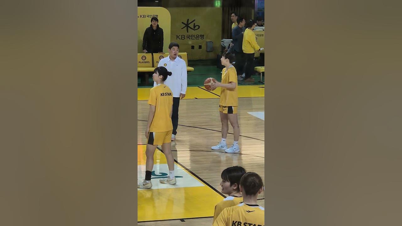 WKBL 플레이오프 4차전 KB 스타즈 VS 우리은행 경기 전 빵 터지는 나가타 모에 #Shorts #여자농구 #나가타 #kb #wkbl #basketball - YouTube
