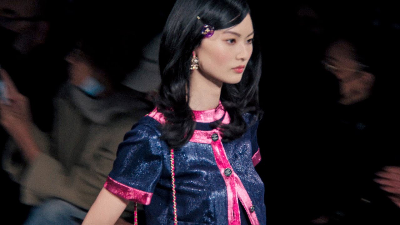 He Cong. FW 2022 Runway - YouTube