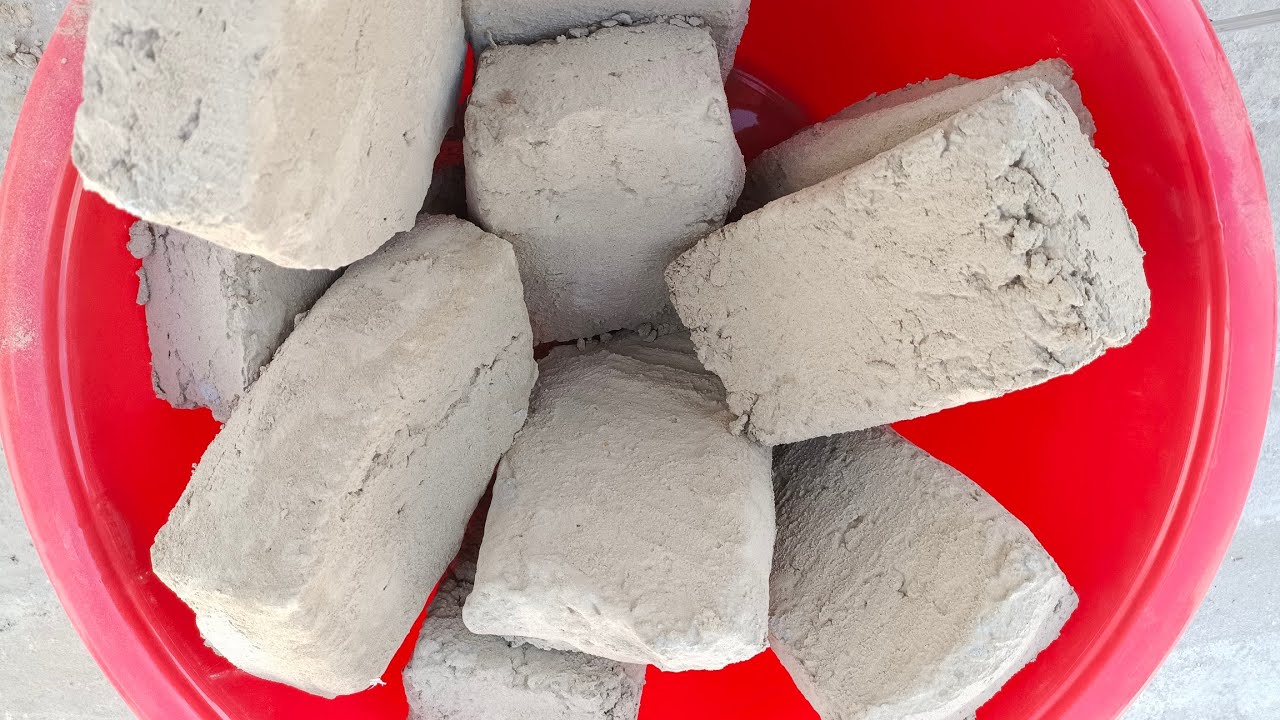 ASMR|Super crunchy clay slabs cracking in water 💦|clay crumbling|oddly ...