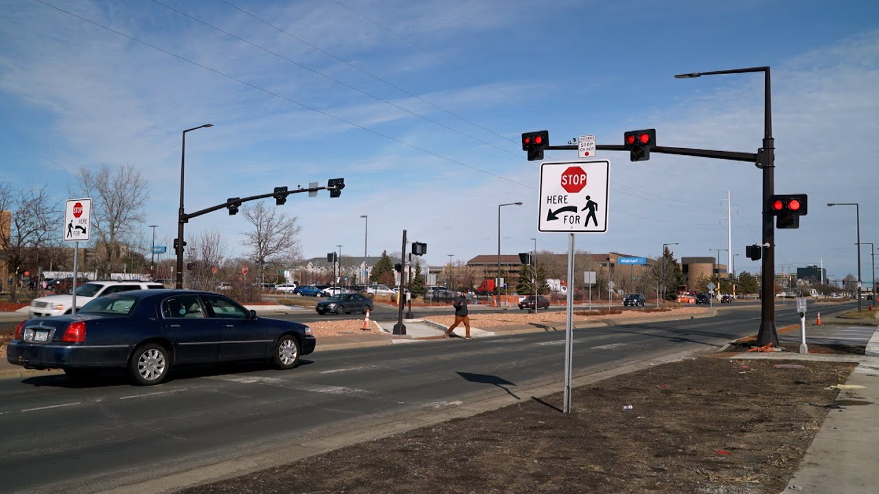 How to: HAWK Pedestrian Signal - YouTube