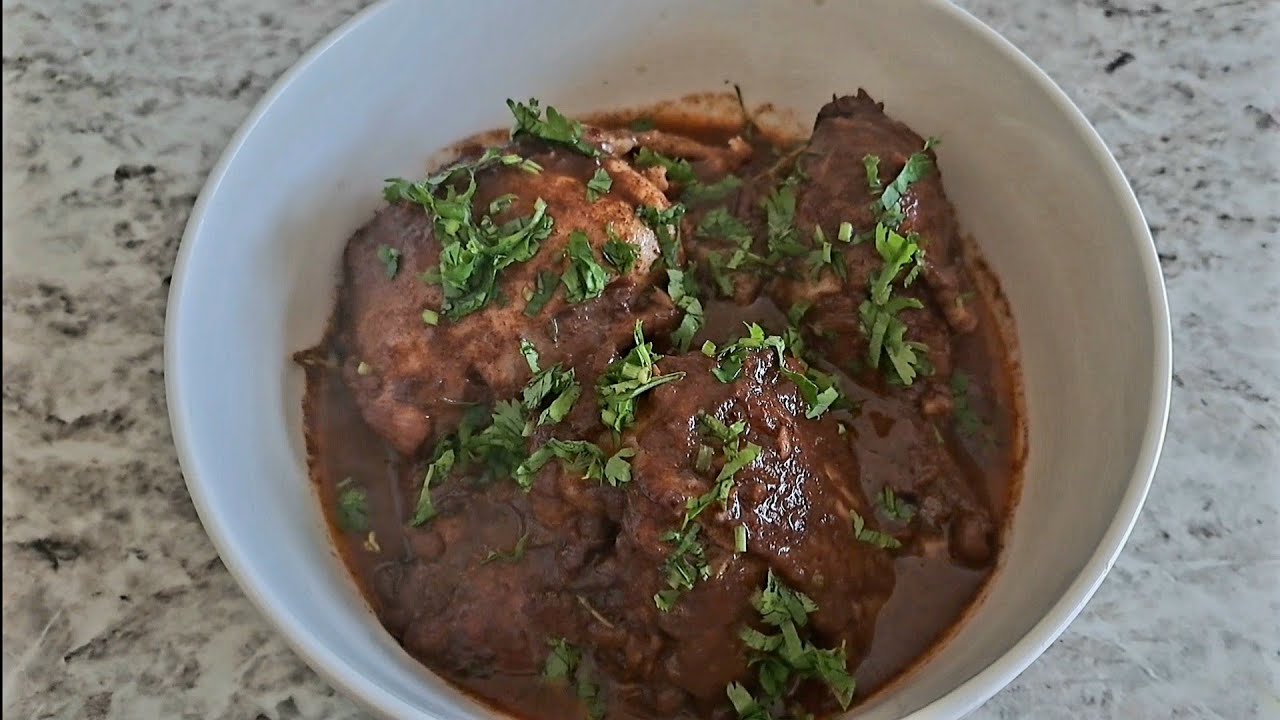 Chicken salmi/salmi de poulet - YouTube