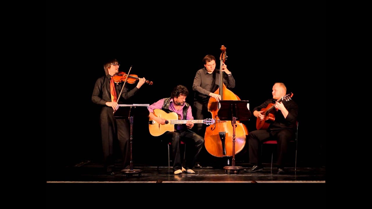 Twinkle Band - I walk around Moscow (А я иду, шагаю по Москве) - YouTube