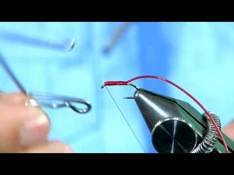 Tying the Bloodworm - YouTube