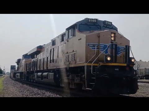 UP 8146 Leads IYCMX through Tuscola, IL - YouTube