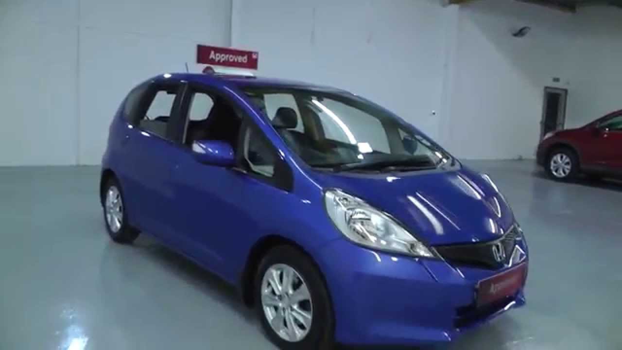 Honda Jazz ES CVT in azure blue video walkaround - YouTube