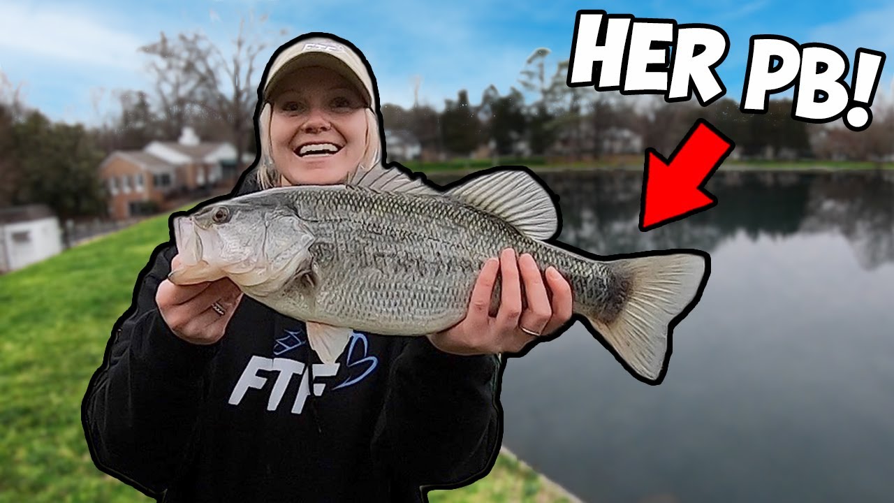 MY GIRLFRIEND caught the BIGGEST BASS OF HER LIFE!!! (NEW PB) - YouTube