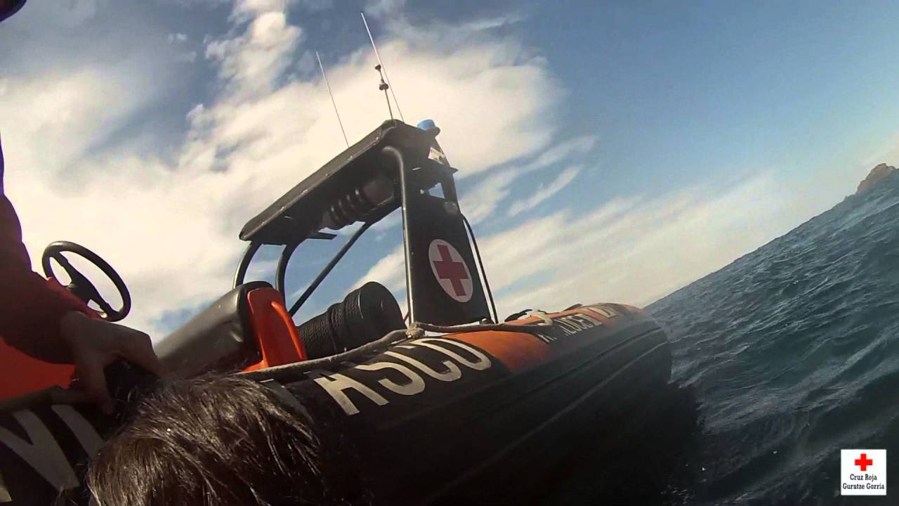 Rescate 27 personas en la Bahía de Plentzia - Cruz Roja del Mar Bizkaia ...