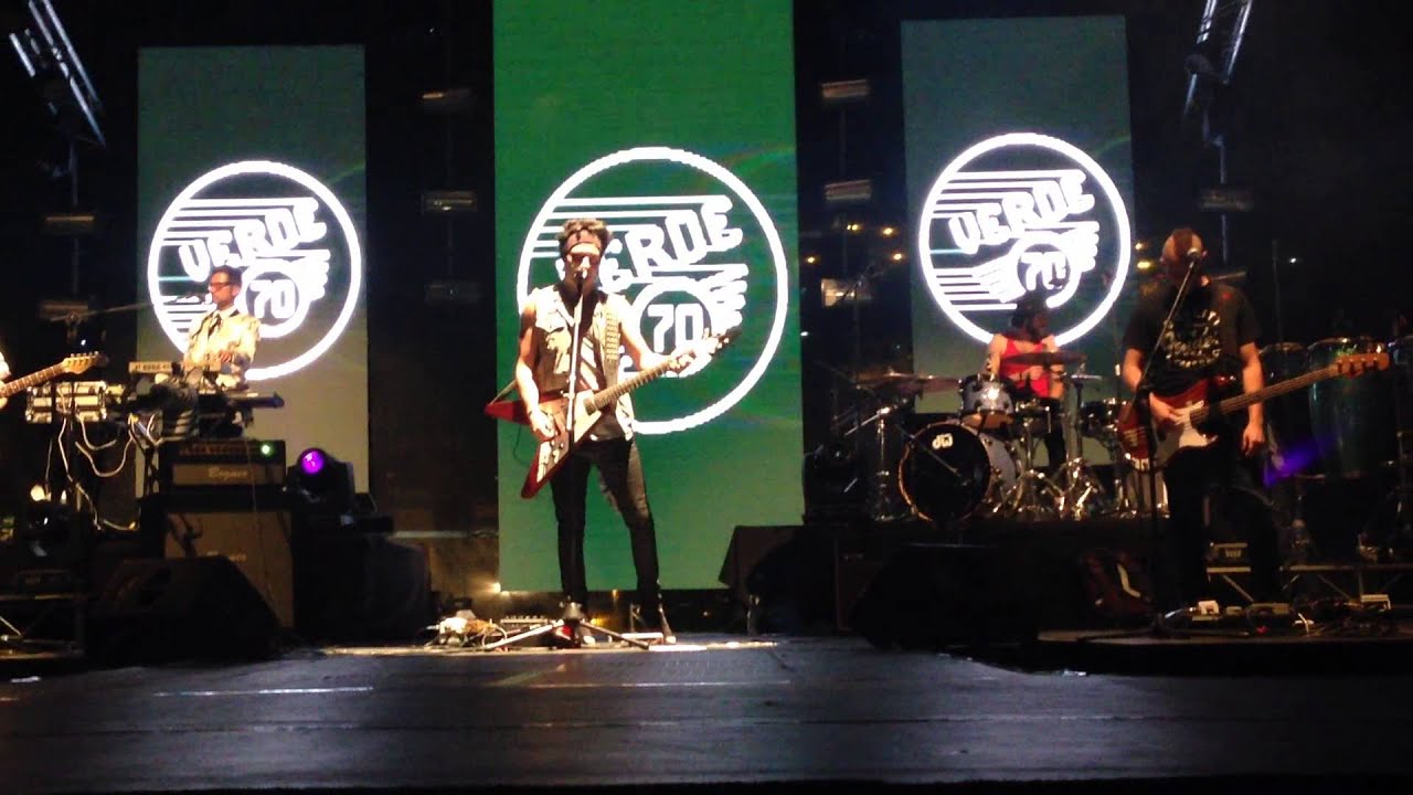 Concierto 15 años Verde 70 - YouTube