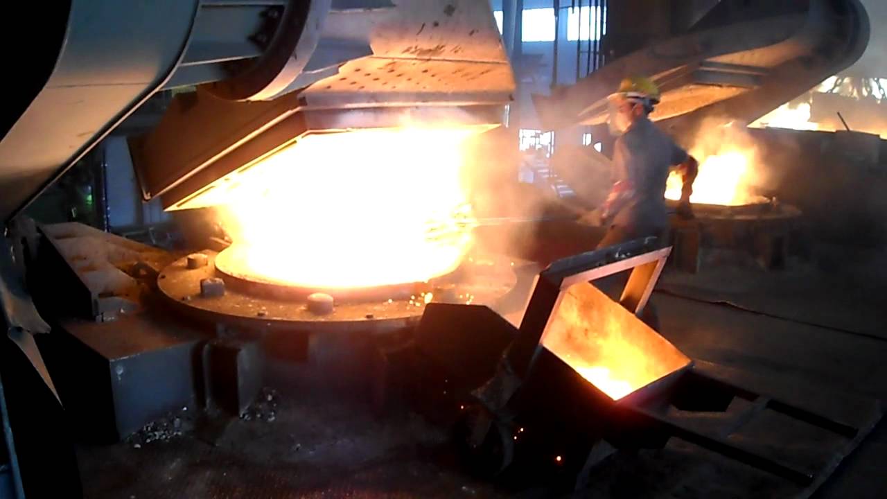 slagging in foundry - YouTube