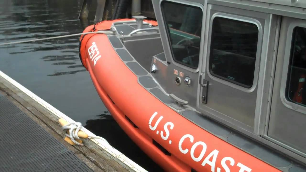 US Coast Guard RBS goes 45 knots saving lives - YouTube