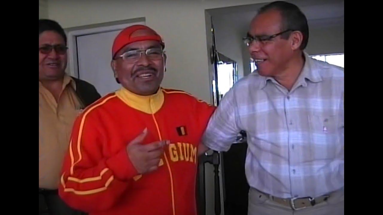 DISTINCIÓN PERSONAL DE JAVIER LÓPEZ CALDERÓN A SU PROFESOR RENAN LA ...