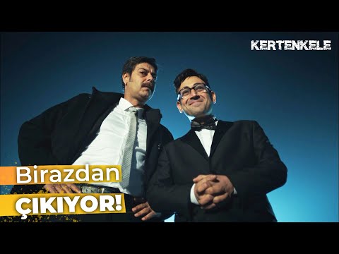 Denizden birazdan kertenkele çıkacak! | Kertenkele 🦎 42. Bölüm