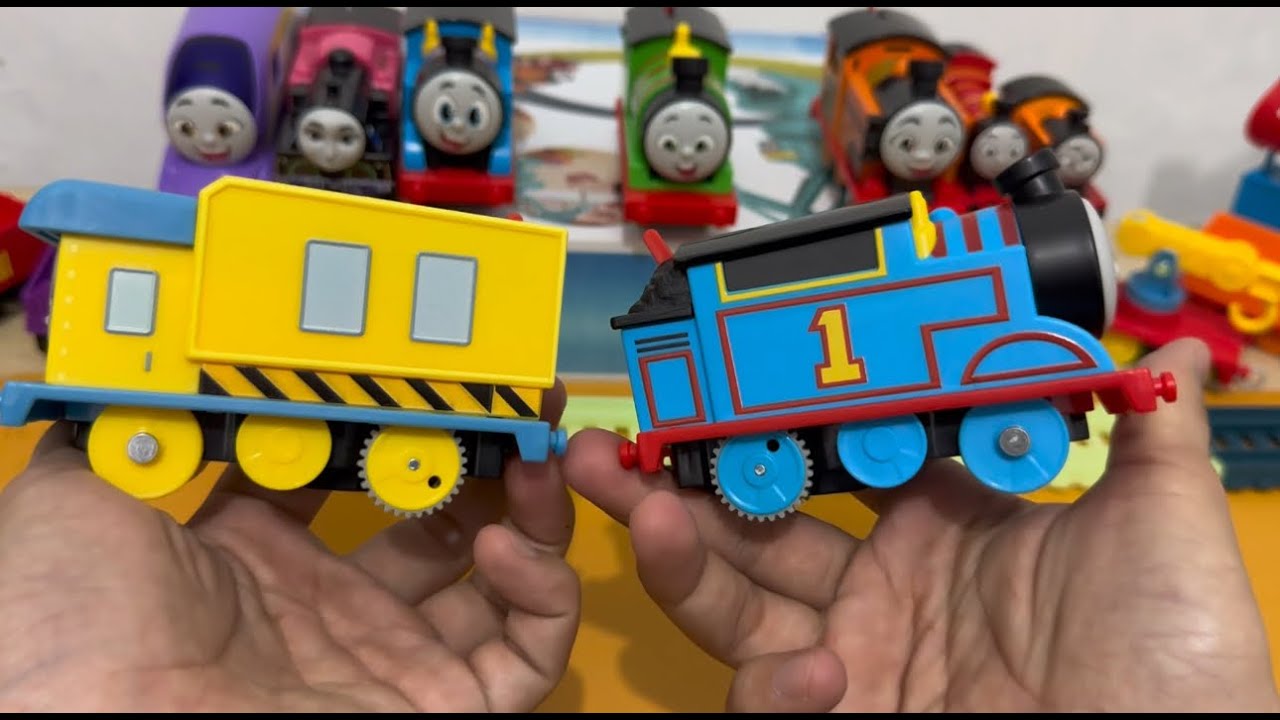 THOMAS AND FRIENDS. RUNNING ON A CIRCULAR RAIL. A TRAIN RUNS ON THE ...