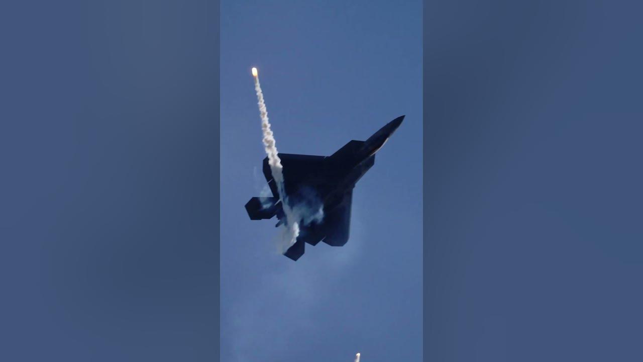 F-22 Loop - YouTube