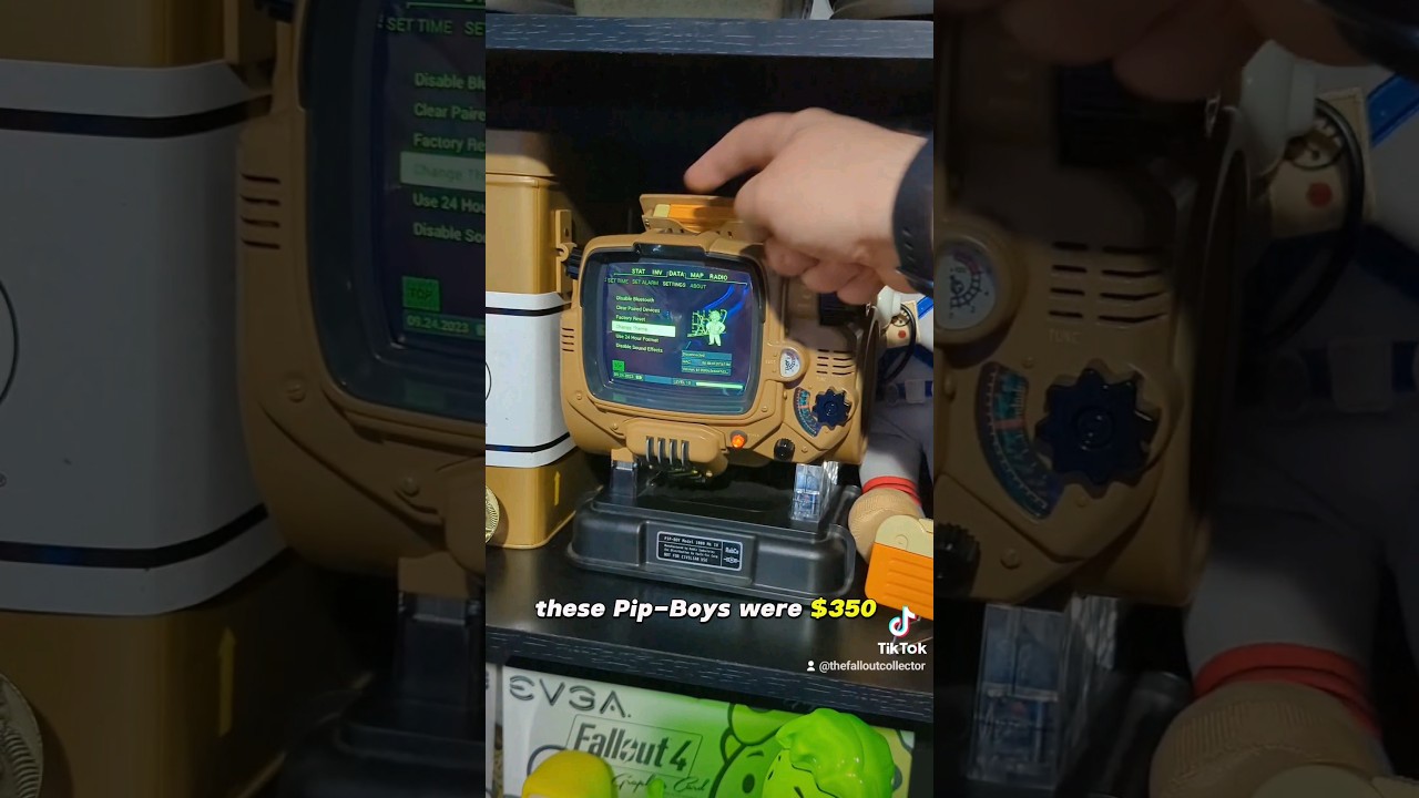 Changing the screen color on the Deluxe Bluetooth Pip-Boy - YouTube