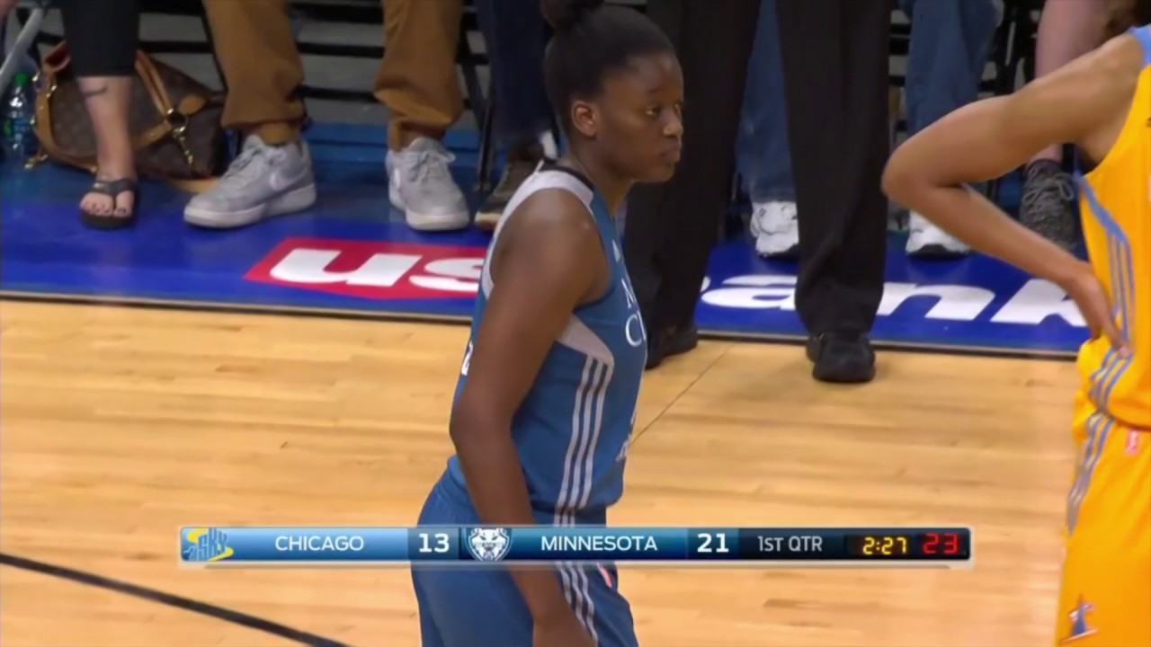 Temi Fagbenle makes WNBA debut - YouTube