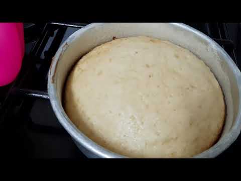 How to bake an easy "Busy-Day Cake" - YouTube