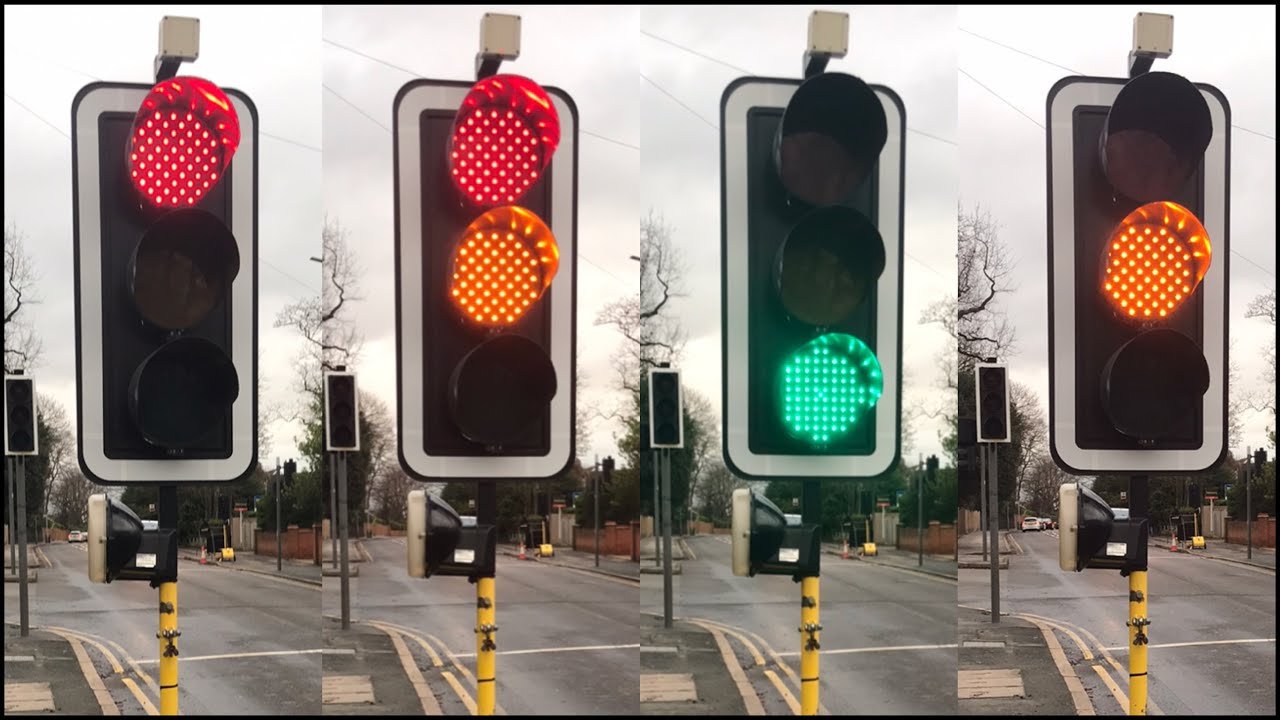 Chelmsford: Springfield Road B1137 J/O Stump Lane, Nissen LZA 500 ...