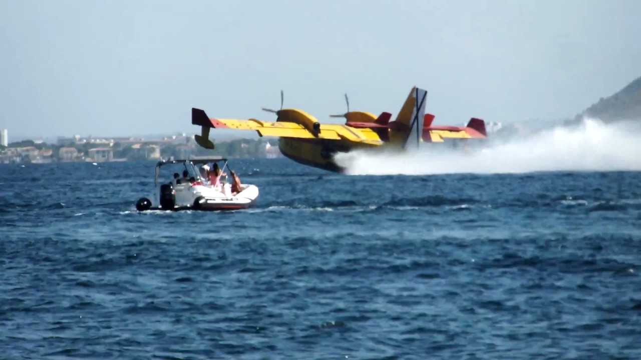 Sea plane taking off from Puerto Pollensa, Majorca - YouTube